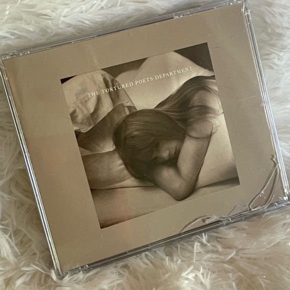 Taylor Swift | Media | Taylor Swift Ttpd The Bolter Collectors Edition ...